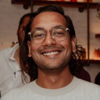 Zo: AI Computer & Personal Cloud Server